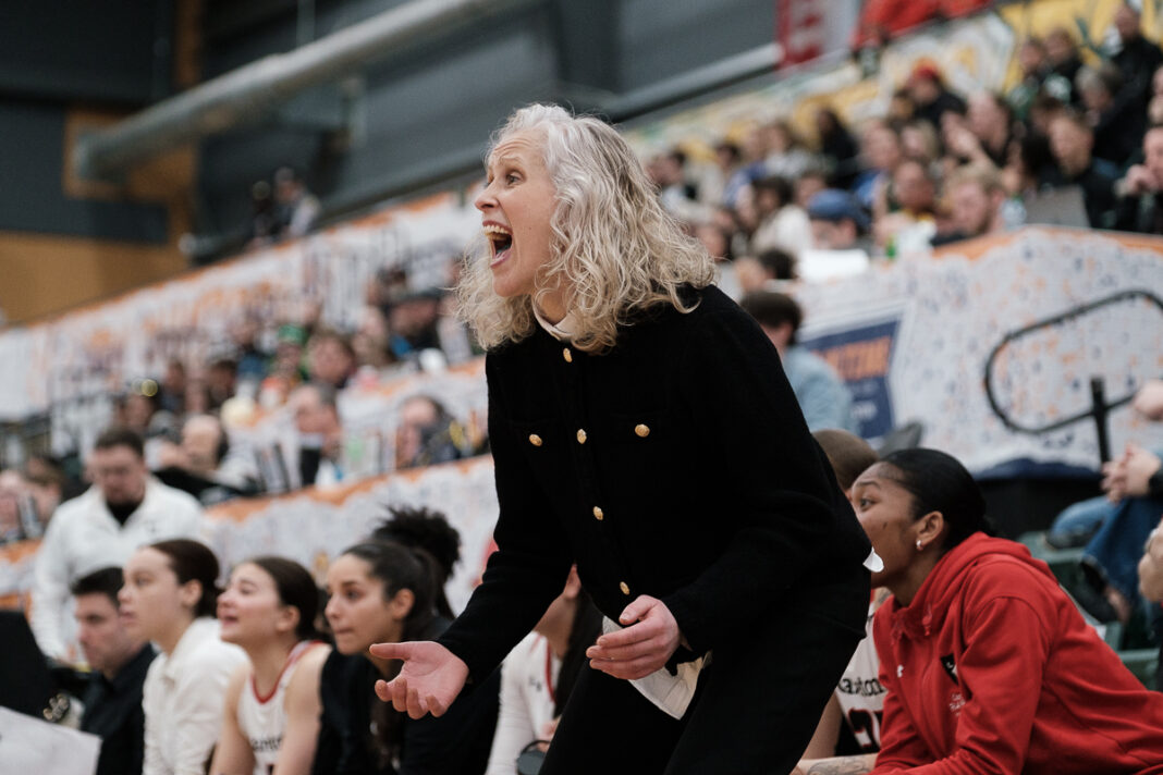 CHAMPIONS: Carleton Ravens capture second-straight national ...